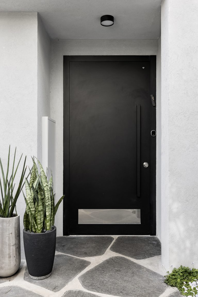 שירות לקוחות רב-בריח - צור קשר עם מותג דלתות המוביל בישראל